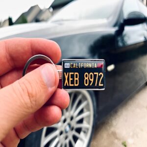 Custom License Plate Keychain - USAMERICASHOP